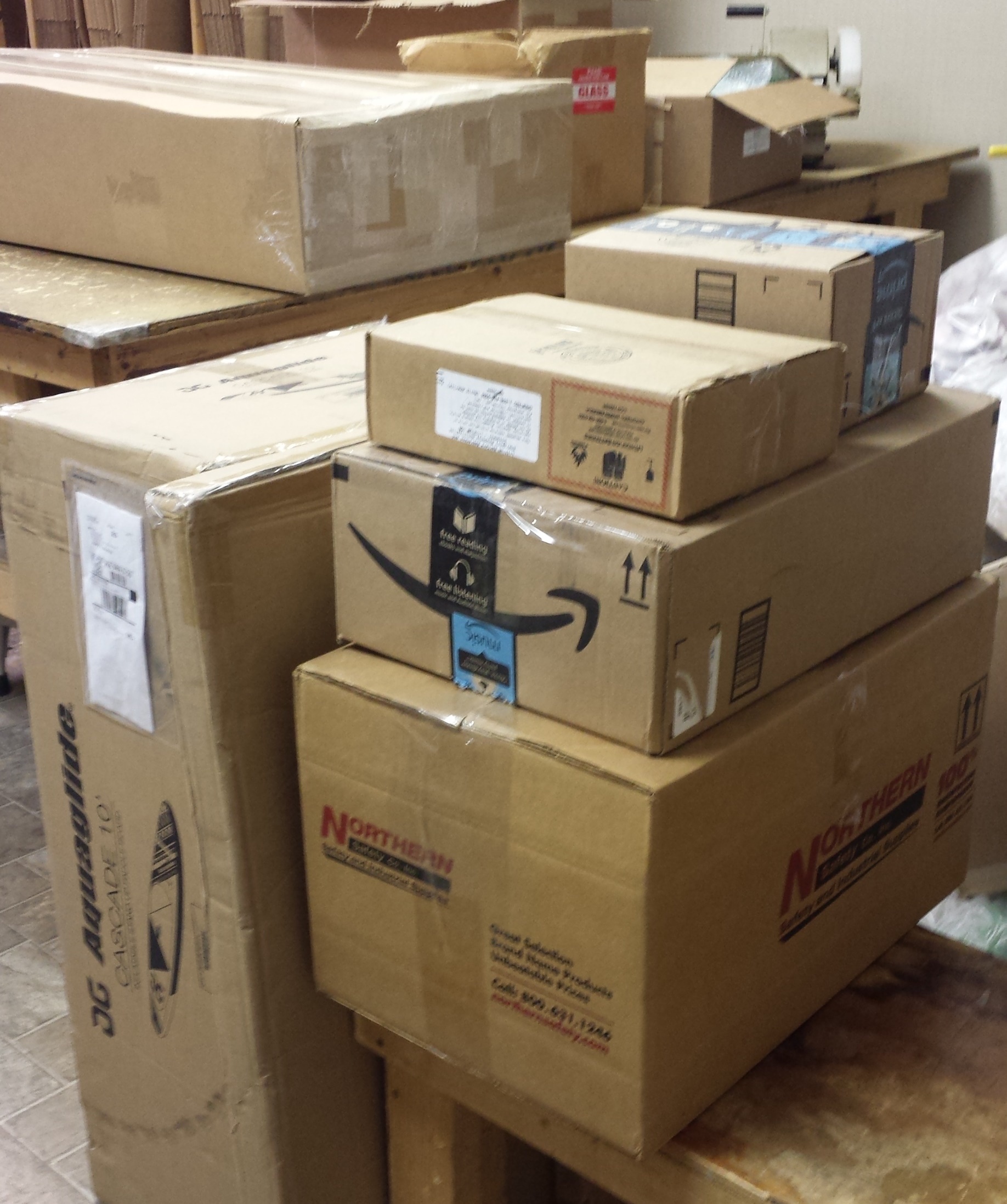 Pak N' Mail help you get your package to its destination - Pak N Mail
